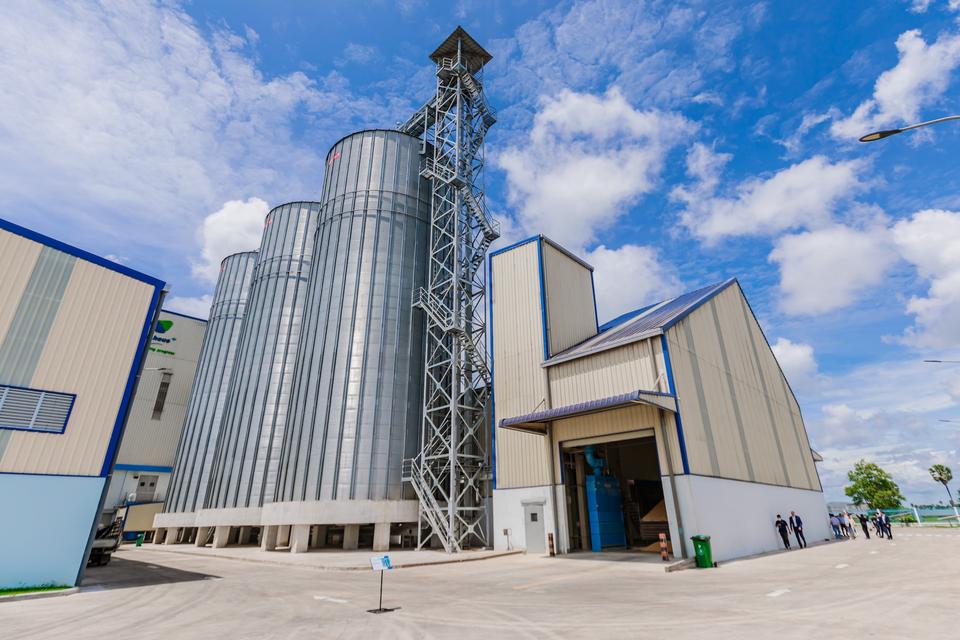 Royal De Heus Strengthens Asian Presence with Acquisition of CJ Feed ...