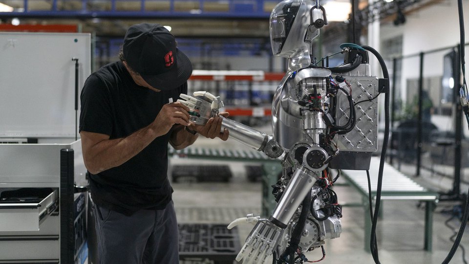 Humanoid Robots Are Here, But They're a Little Awkward. Do We Really ...