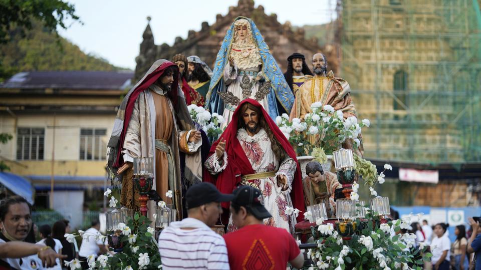 Devout In The Philippines Mark Holy Week With Flagellations ...