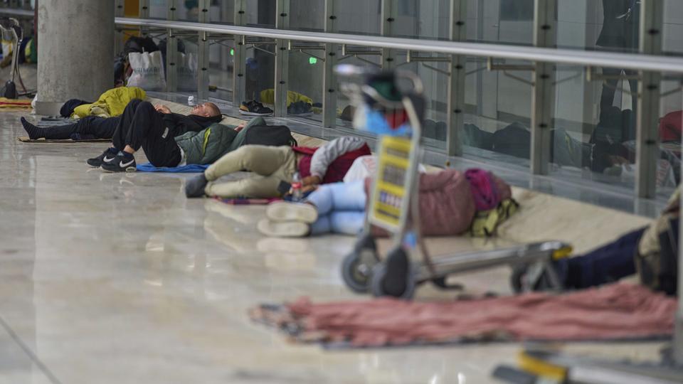 In Spain, A Homelessness Crisis Unfolds In Madrid's Airport | Kiripost