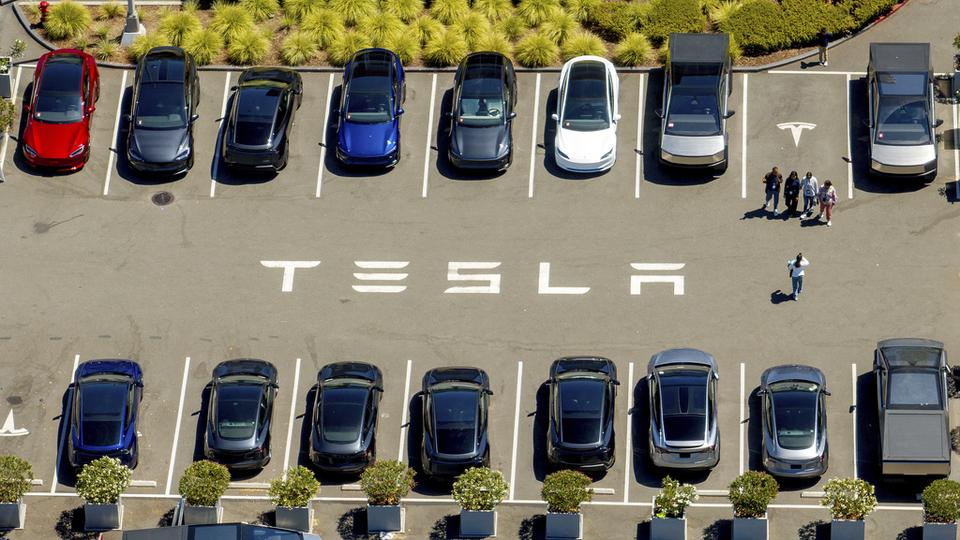 Tesla Sales Plunge Again in Europe as Anger at Musk Keeps Buyers Away ...