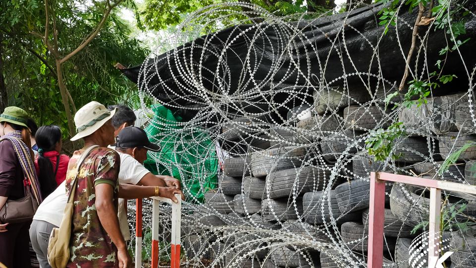 Barbed Wire and Lost Land as Cambodian Villagers Shut Out by Thai Military | Kiripost