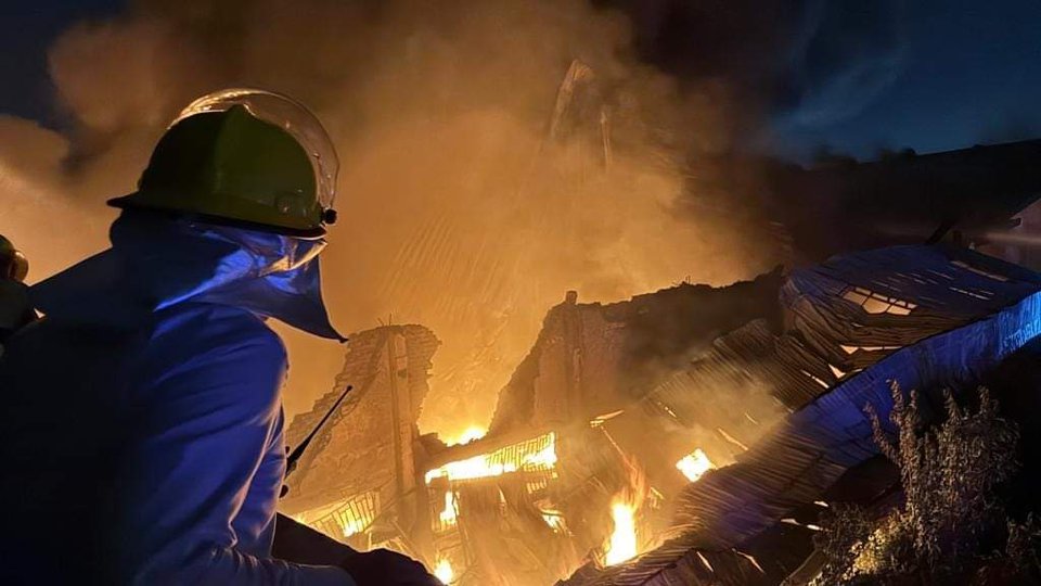 Workers Escape Fire that Consumed Footwear Factory | Kiripost