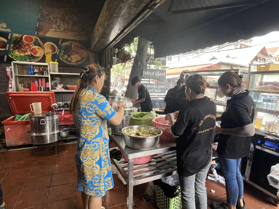 A Taste of Tradition: How Lotus Leaves Became a Sustainable Business Model | Kiripost