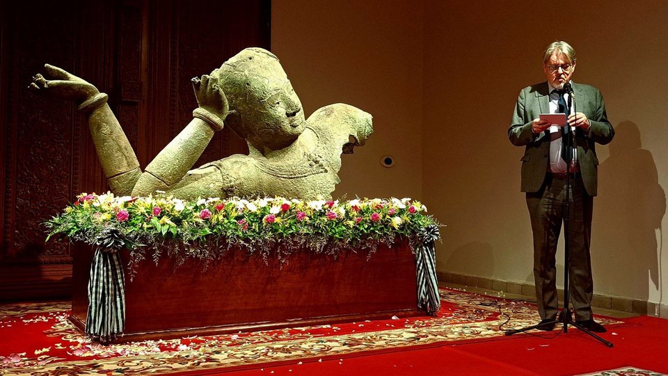 Giant Reclining Vishnu Heads to France for Restoration and Paris ...