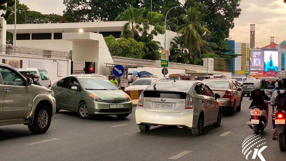 Motorists Upset Over Kouch Kanong Roundabout Traffic Adjustment | Kiripost